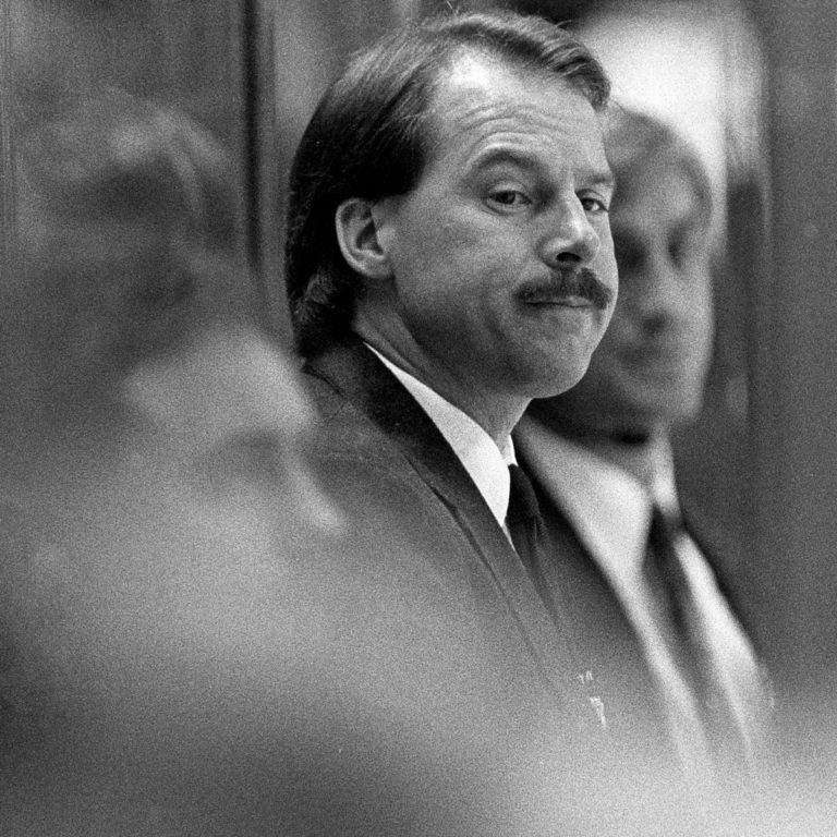 That time Brett Hull stunned Mike Keenan with the perfect comeback ...