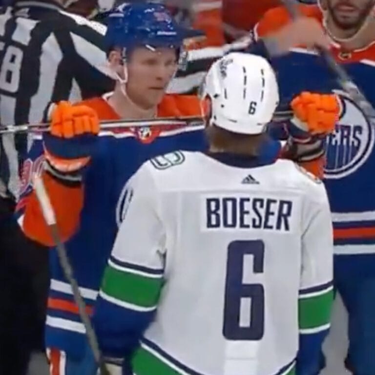 Corey Perry hilariously trolls Brock Boeser in the middle of a scrum; fans couldn't stop ...