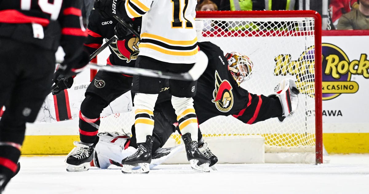 Linus Ullmark's amazing reaction after making ”save of the season”