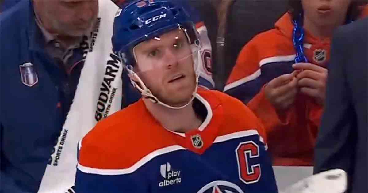 Connor McDavid's reaction to Kevin Fiala's breakaway goal