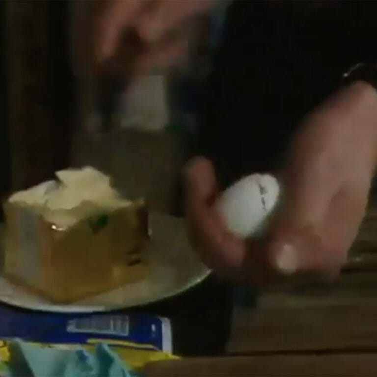 Sunes pappa Rudolf tar en titt i skafferiet och får hela Sverige att ...