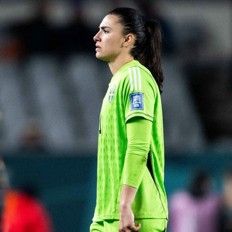 Tydliga kritiken mot Zecira Musovic efter den svenska mardrömmen i VM ...