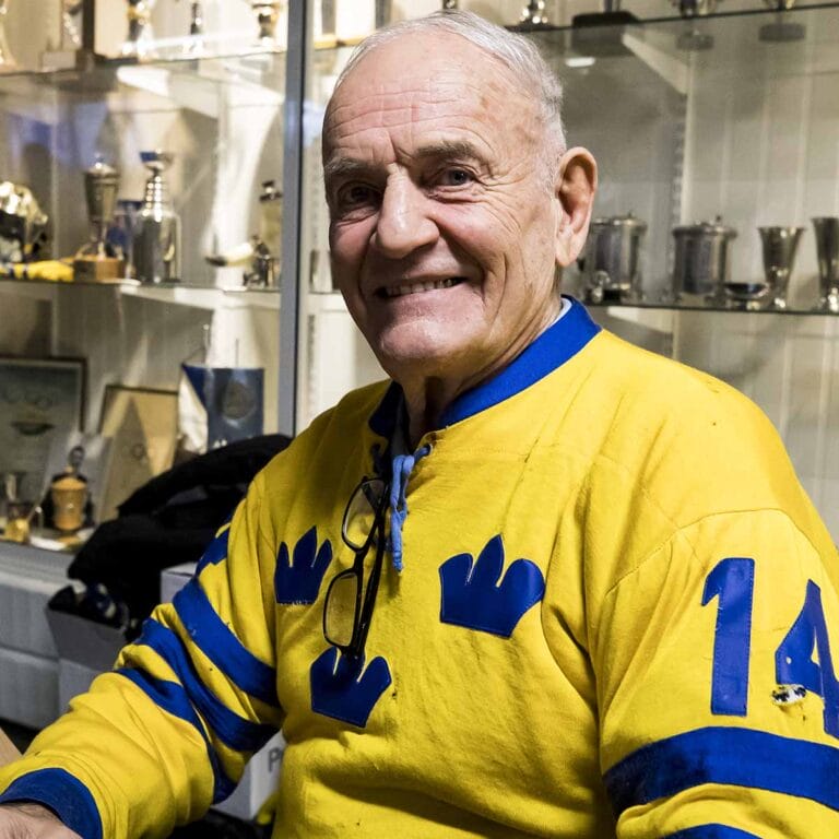 STORT GRATTIS! Ulf Sterner fyller 83 år i dag – avslöjar okända livet ...